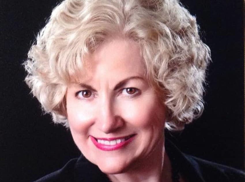 Dr. Foy Helps Fuel STEAM Passion at "Girls Who Rock" | Converse University